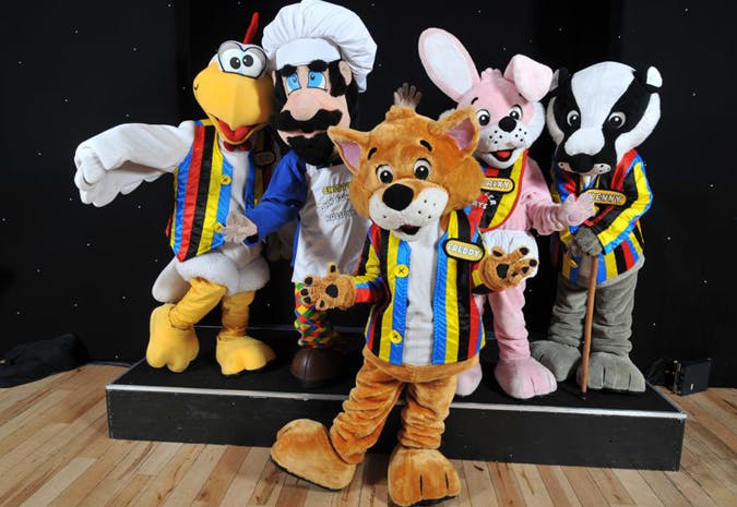 Foxy Club | Kids Holiday Entertainment | John Fowler