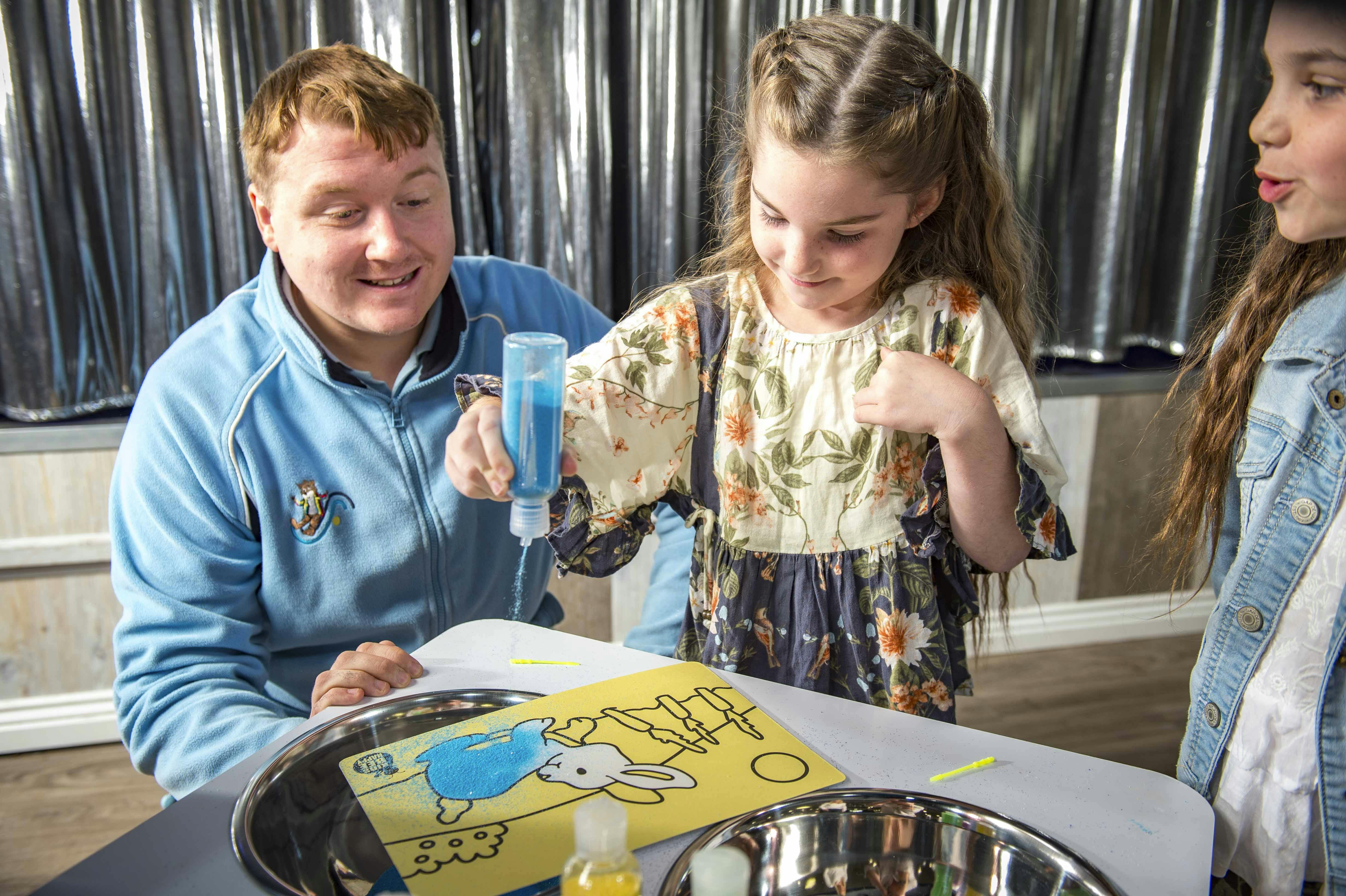 Holiday Entertainment | Music, Kids Club & More | John Fowler