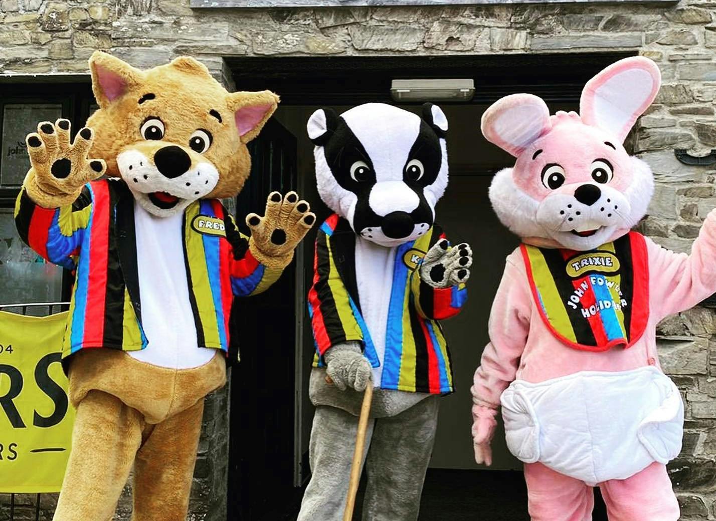 Foxy Club | Kids Holiday Entertainment | John Fowler